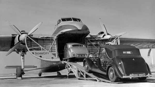 ¿Es este el avión más feo de la historia? - Turama